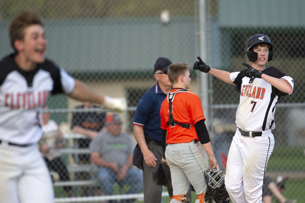 Krenik brings in winning run as Clippers avenge loss to Madelia ...