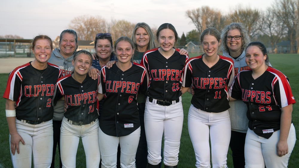 Clipper girls dominate Nicollet, Madelia | Cleveland Public School