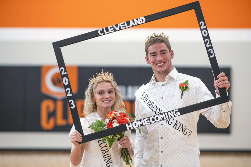 Hahn, Barto will reign over hoco | Cleveland Public School